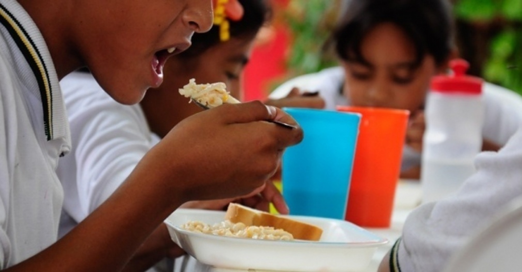 A partir del 7 de mayo niños del distrito recibirán alimentación ...
